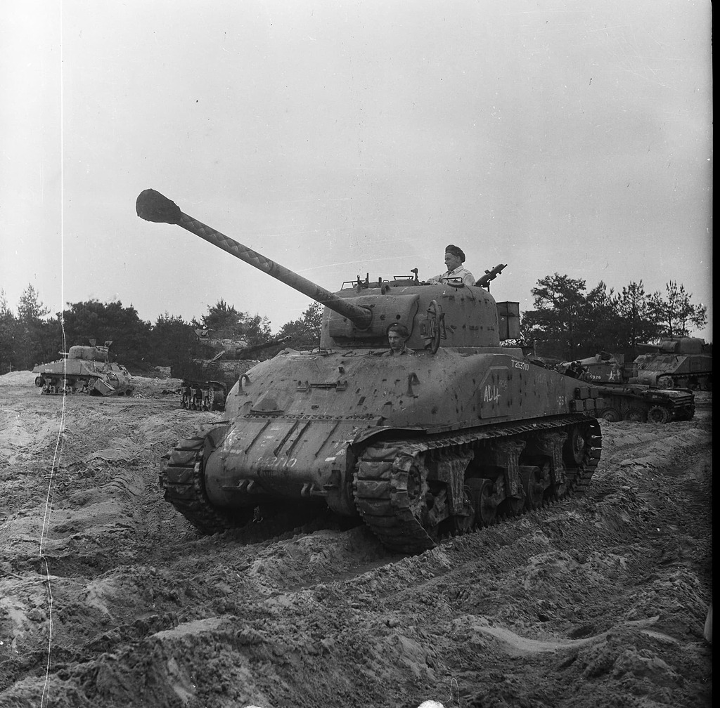 Dutch M4 Composite Firefly IC - Ground - War Thunder — official forum