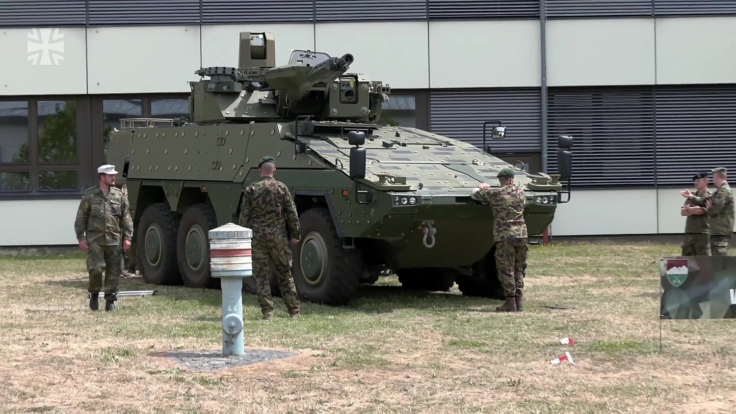 Boxer CRV Block II/sWaTrInf - The aggresive Wombat - Ground - War ...