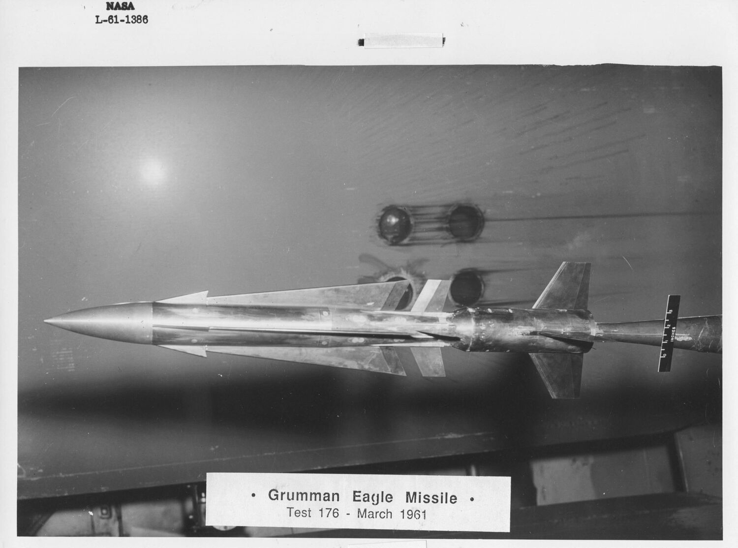 The AIM-54 Phoenix missile - Technology, History and Performance ...