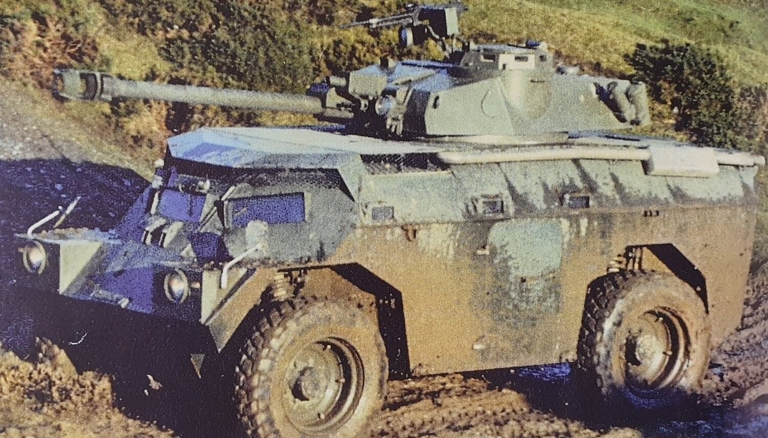 Timoney 90 - The Irish Timoney APC upgunned with a Lynx 90mm turret ...