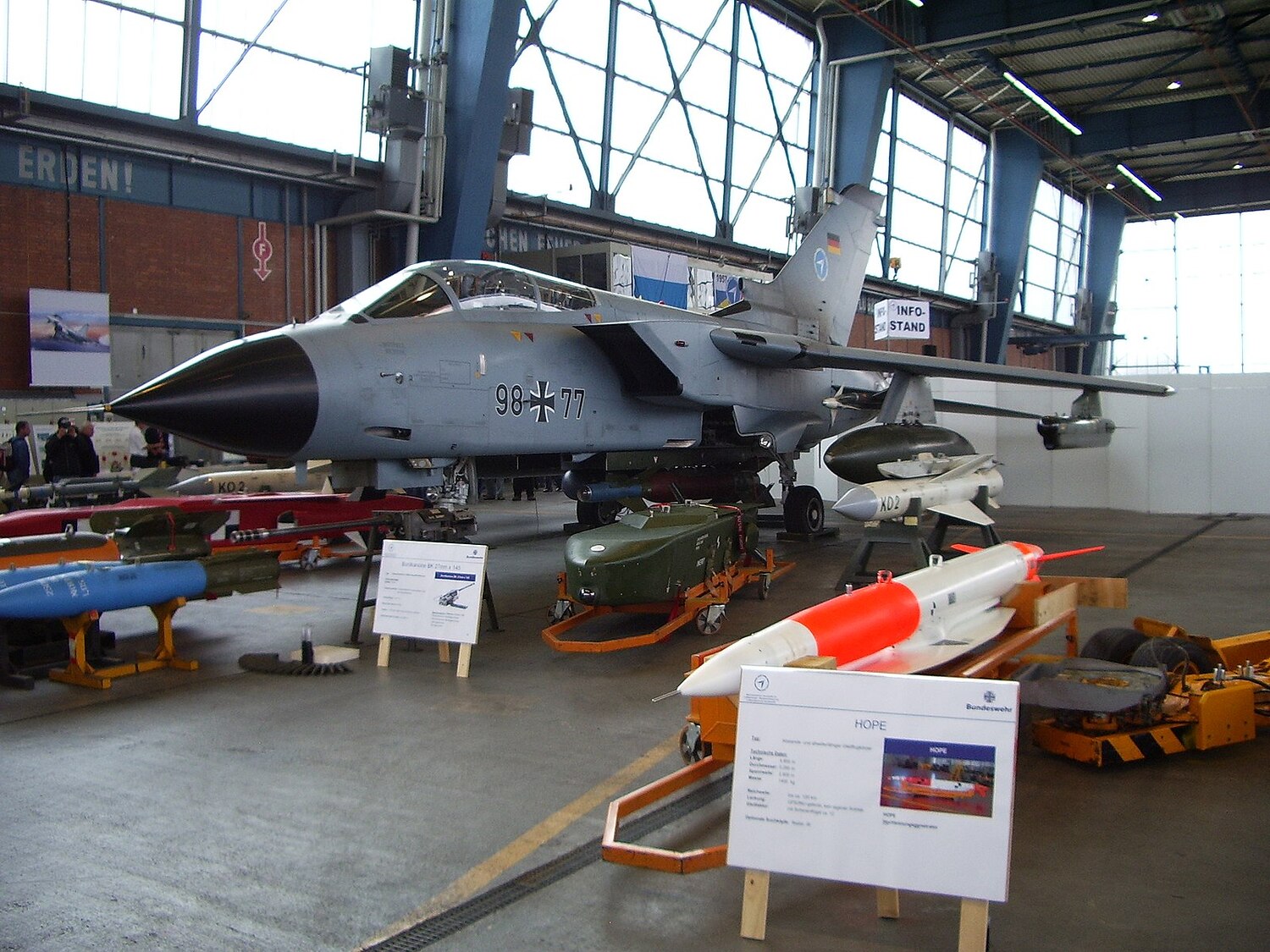 Panavia Tornado (UK versions) - Technical data and discussion - #2096 by Dontkev-psn - Aircraft ...