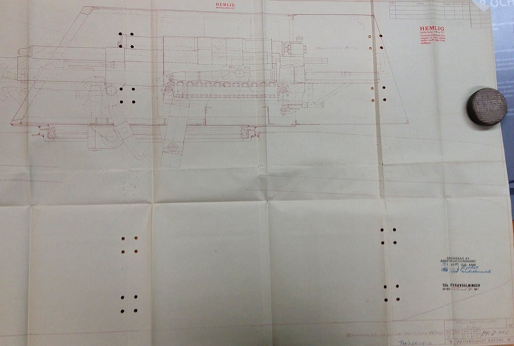 I found a buncha Information about the: Strv m/42 "Delat torn ...