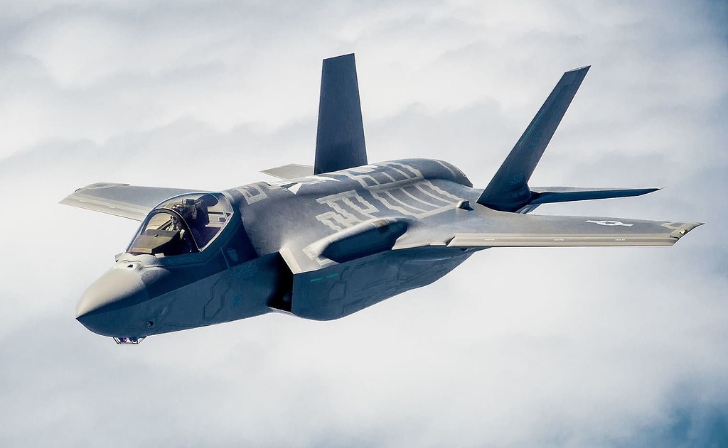 Lockheed Martin F-35A Lightning II - Forerunner of the 5th Gen Aircraft ...