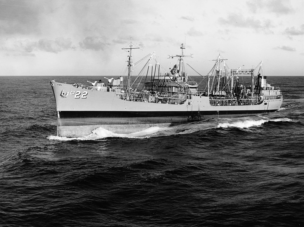 Cimarron-class oiler USS Cimarron (AO-22), 1945: serving behind the ...