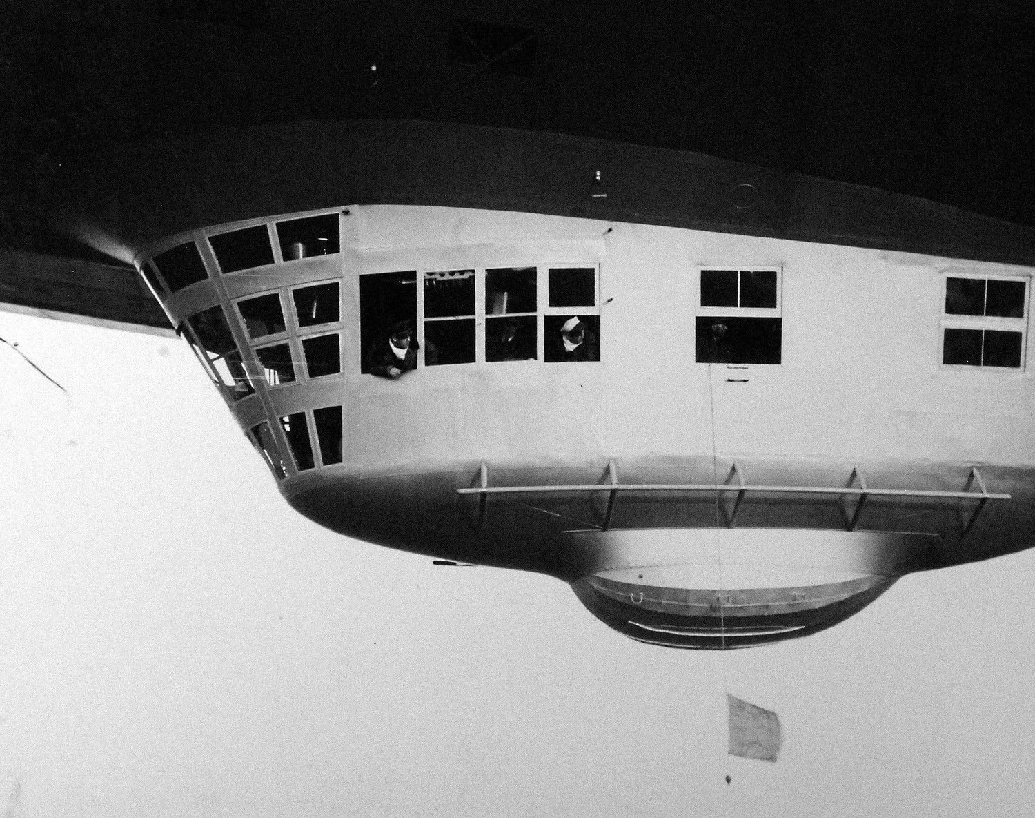Goodyear-Zeppelin USS Macon (ZRS-5) - The Flying Aircraft Carrier ...