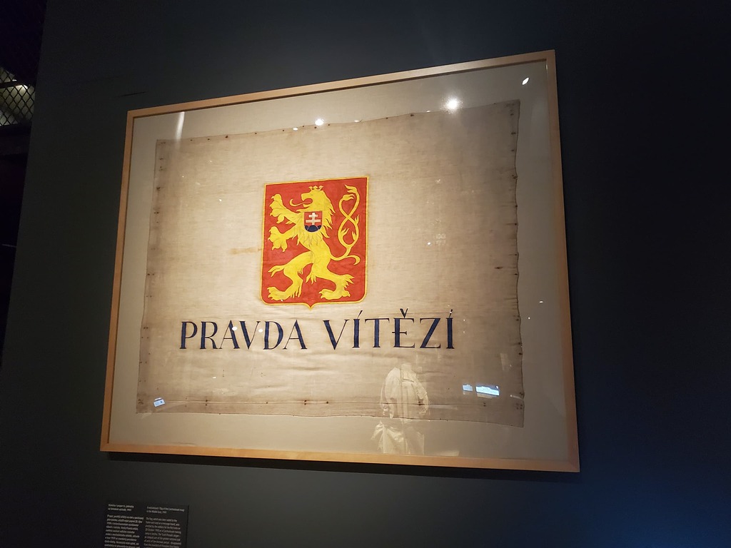Czechoslovak "Pravda Vítězí" (Truth Prevails) Flag, Tobruk 1941 - Skins ...
