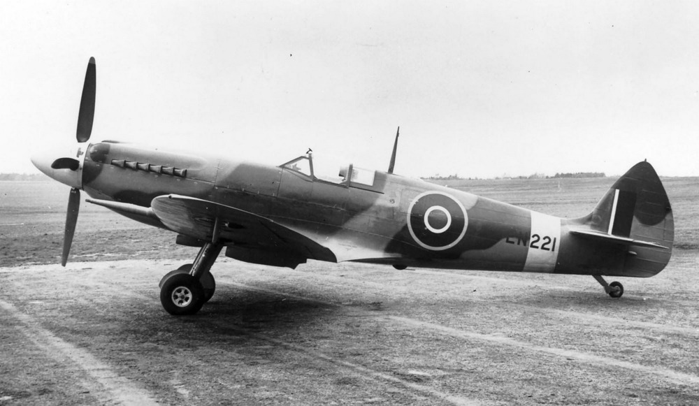 Supermarine Spitfire F Mk. XII - Griffon Enters the War - Aircraft ...