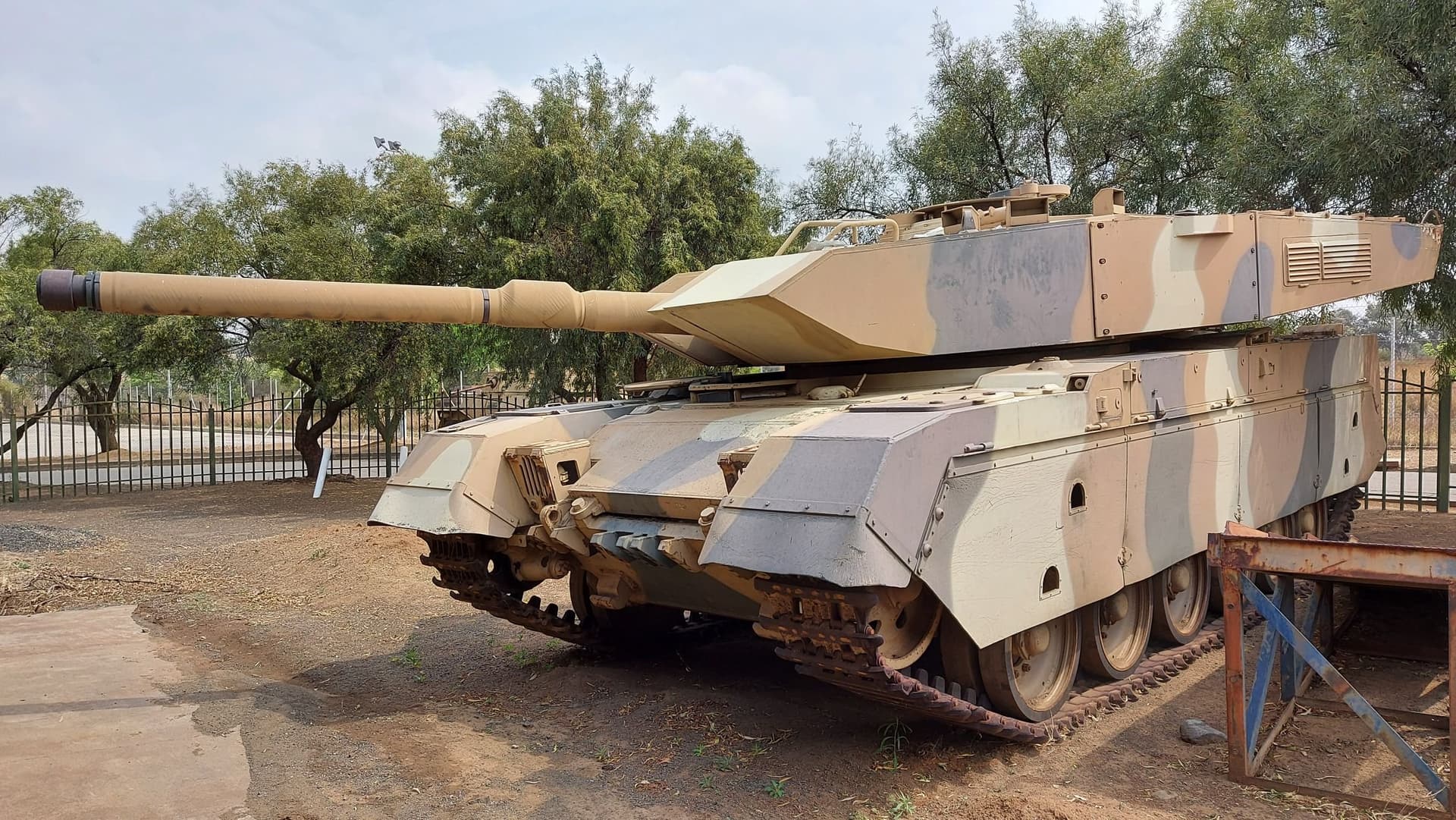 Challenger 2 MBT - Technical data and Discussion (Part 2) - Ground ...